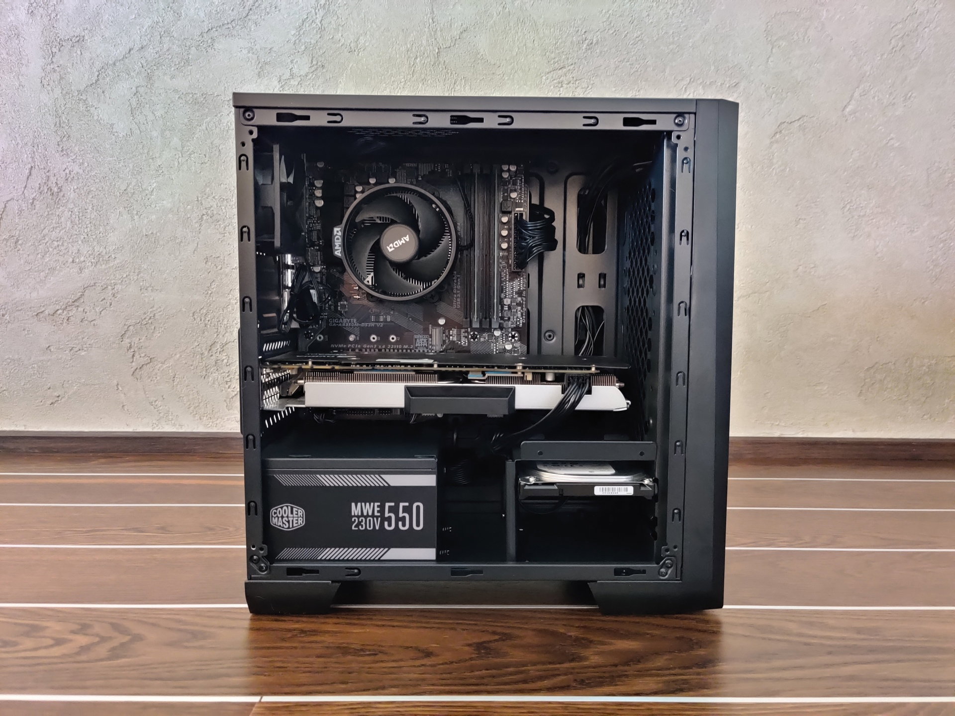 Compacti(ish) build on a $550 budget » builds.gg