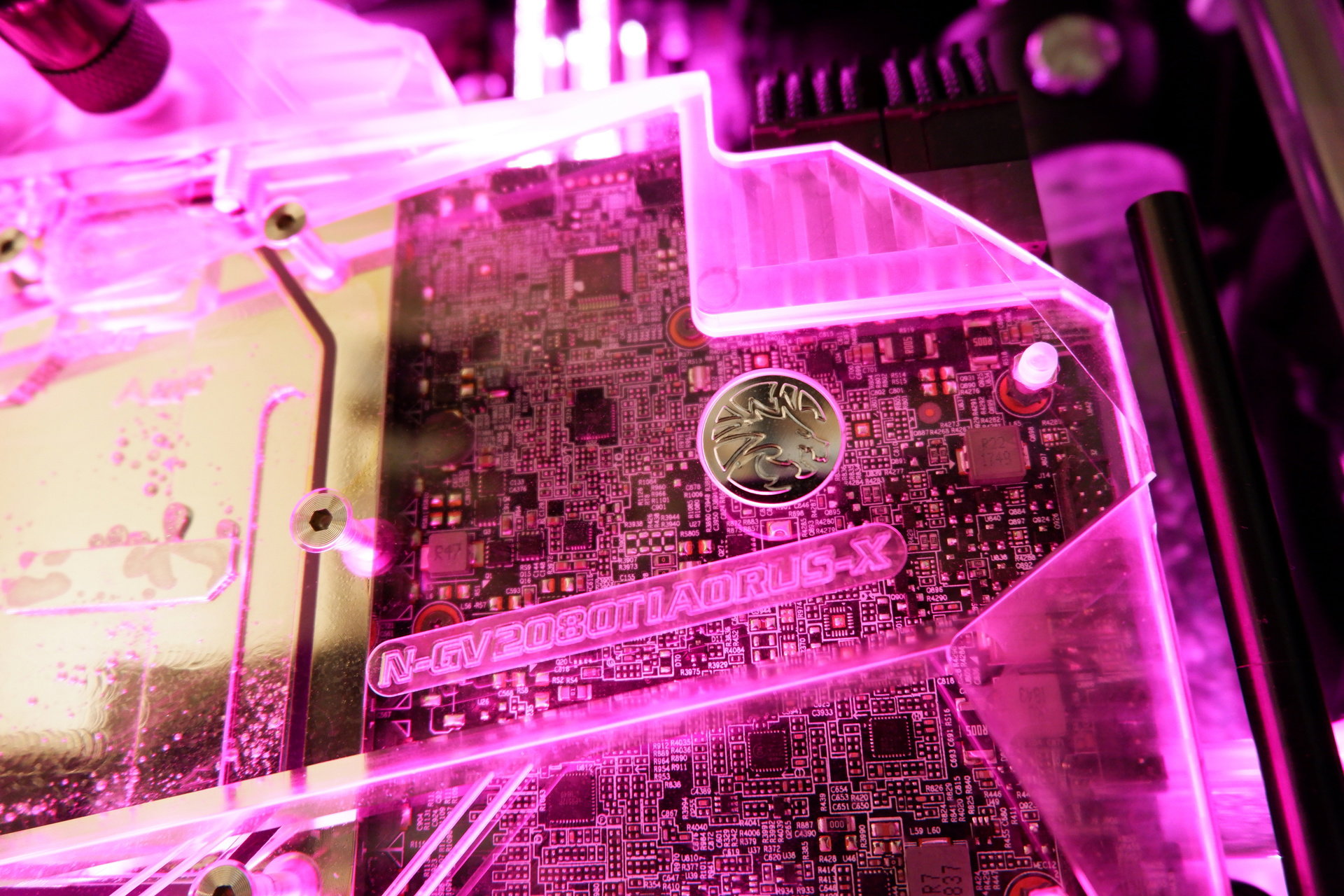 Pink Aorus » builds.gg