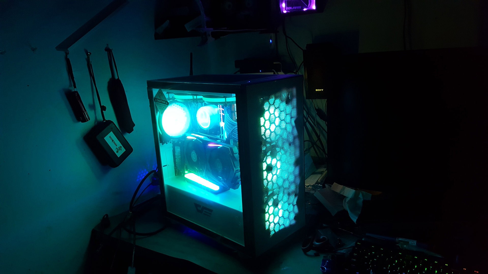 Vertical mount GPU in a darkFlash DLM21 Mesh mATX case » builds.gg
