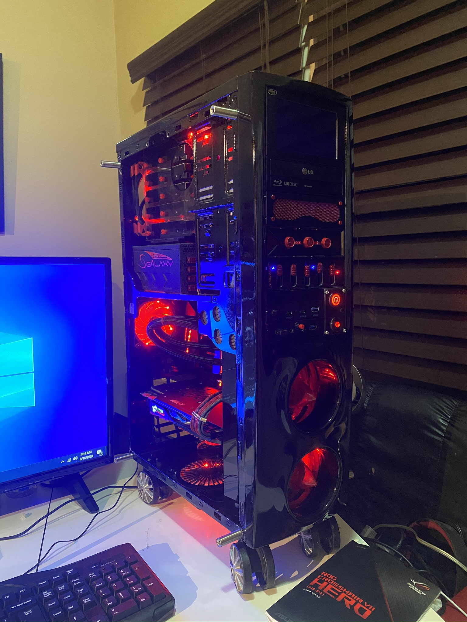 Old School Full Tower » builds.gg
