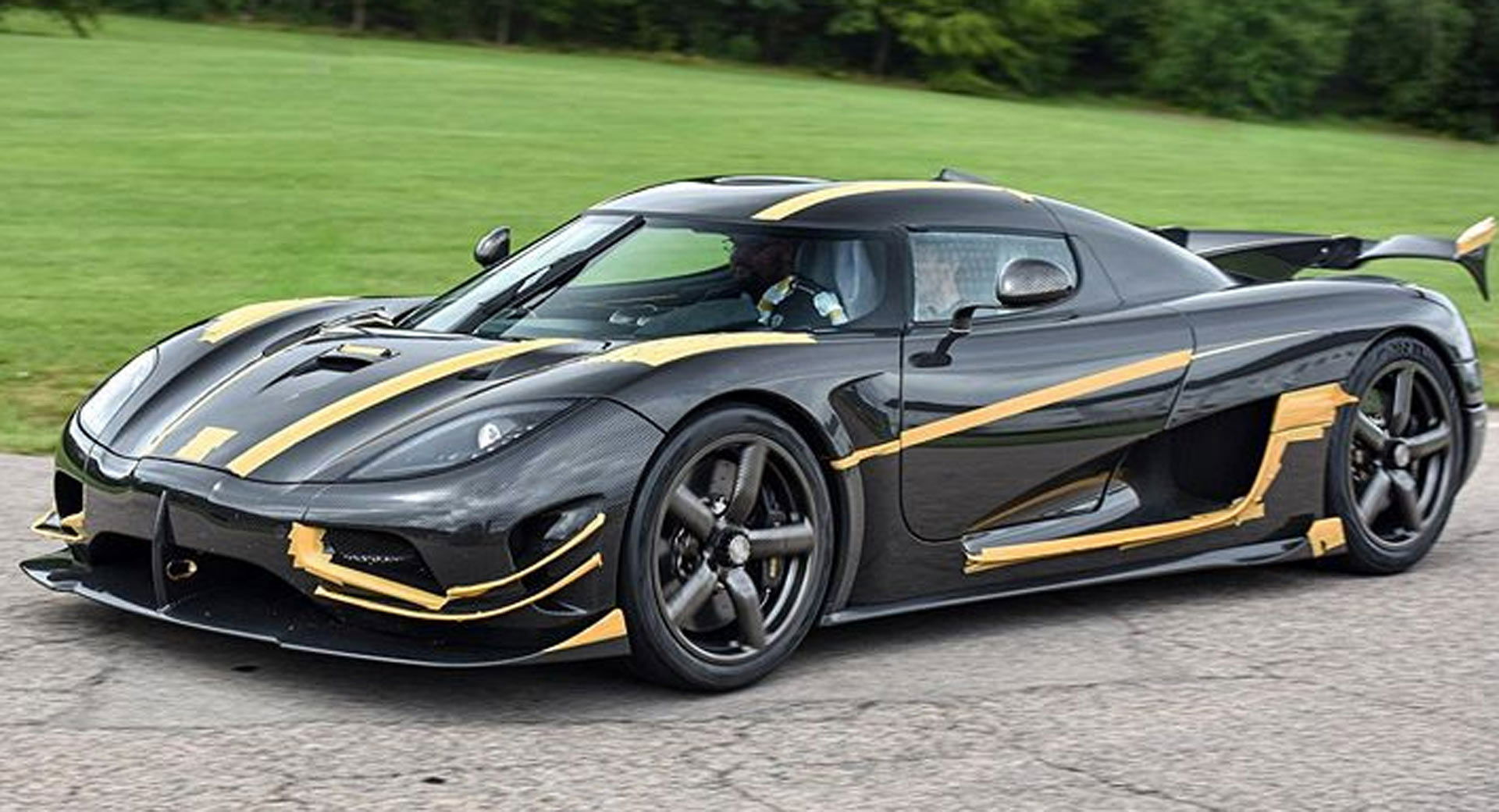 First Water Cooling Build (Koenigsegg Gryphon) » builds.gg First Water Cooling Build (Koenigsegg Gryphon) » builds.gg