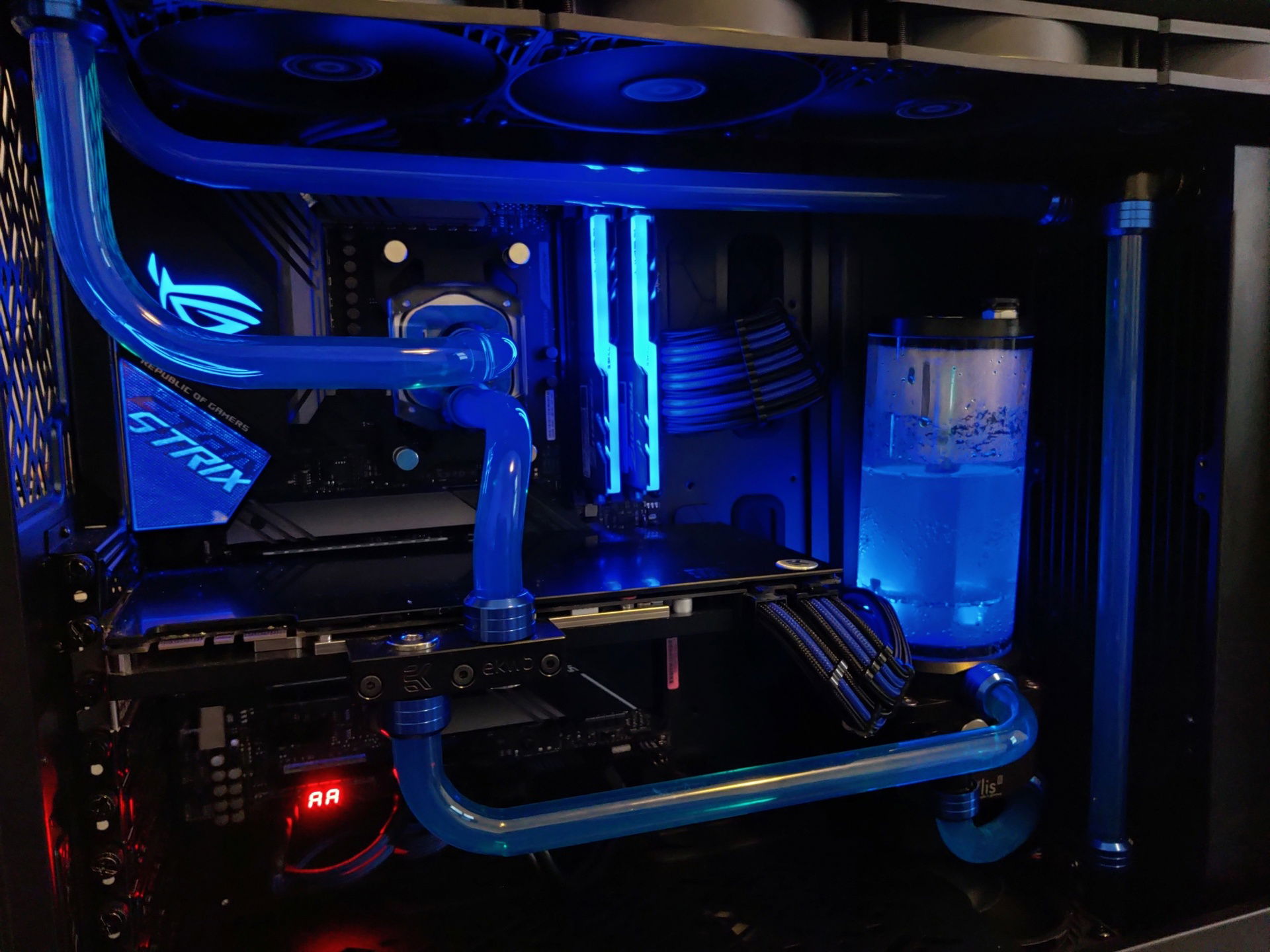 Fractal Design Define 7 XL Blue Build » builds.gg