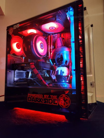 Simple black 'n white rgb pc » builds.gg