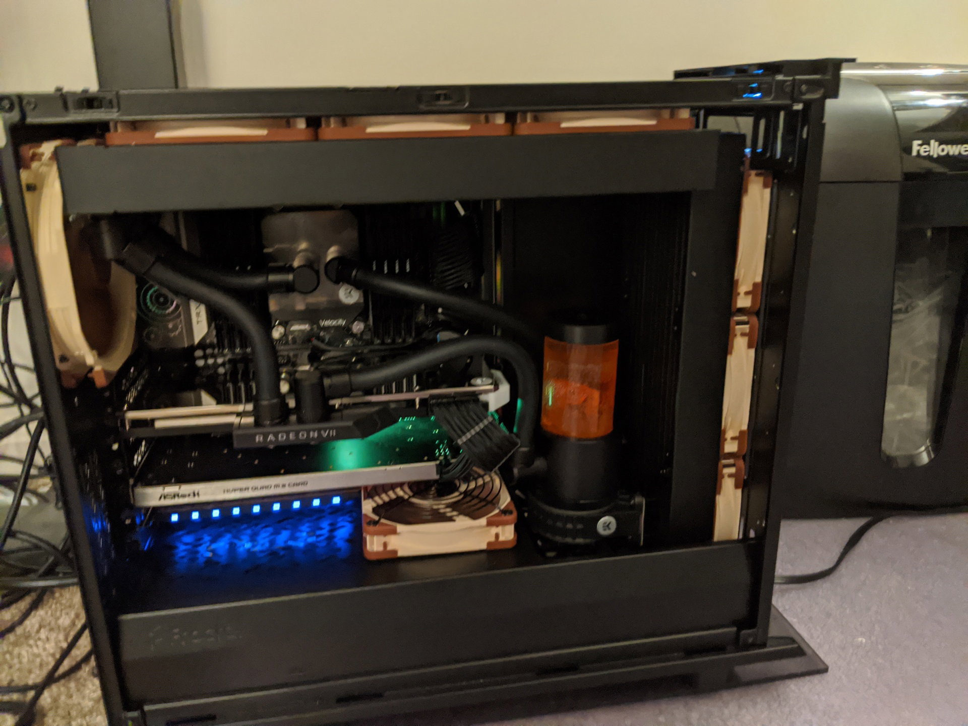 Define 7 - EKWB & Noctua » builds.gg