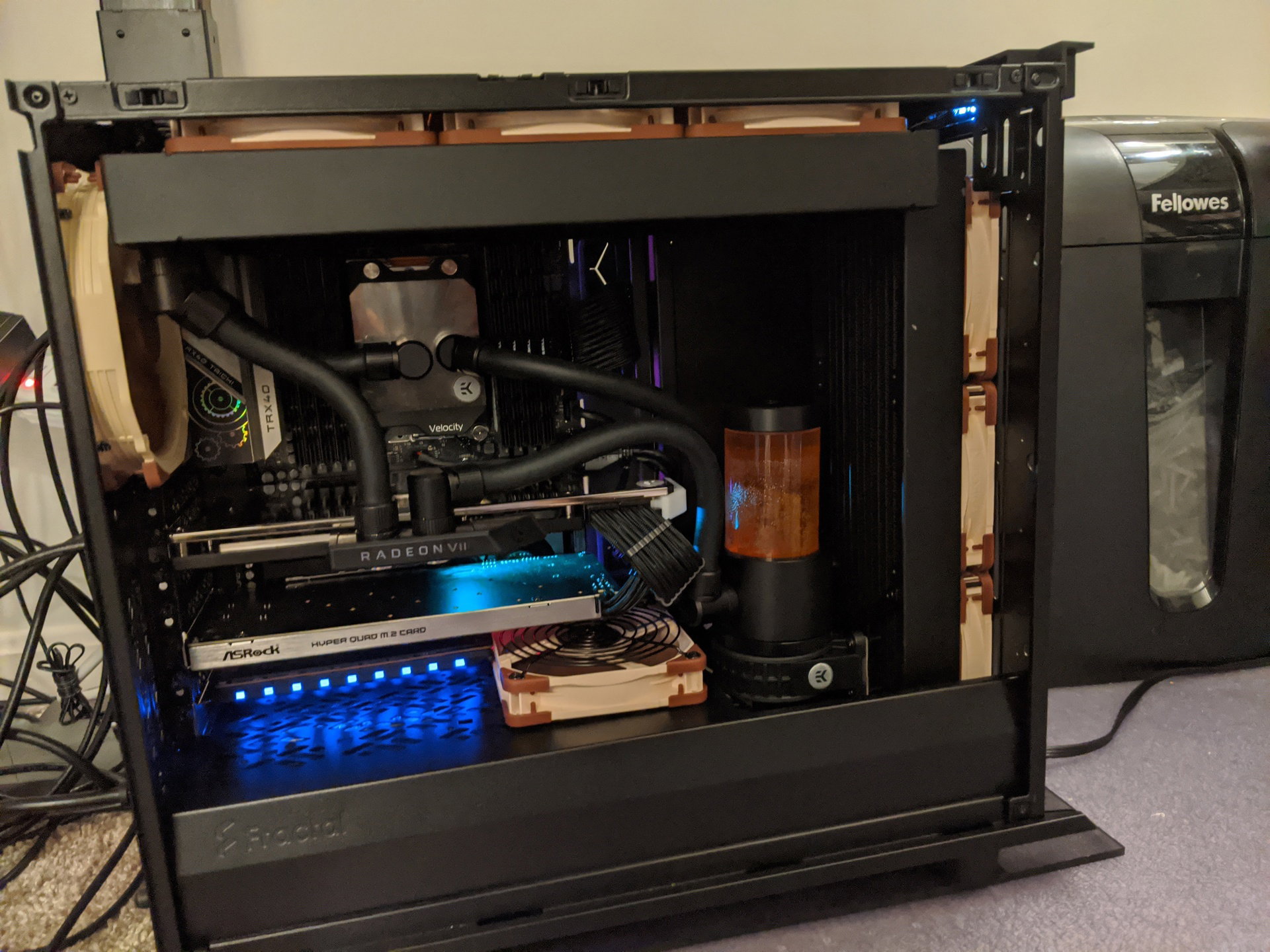 Define 7 - EKWB & Noctua » builds.gg