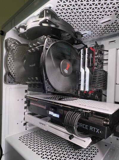 Gold/Black and White build » builds.gg