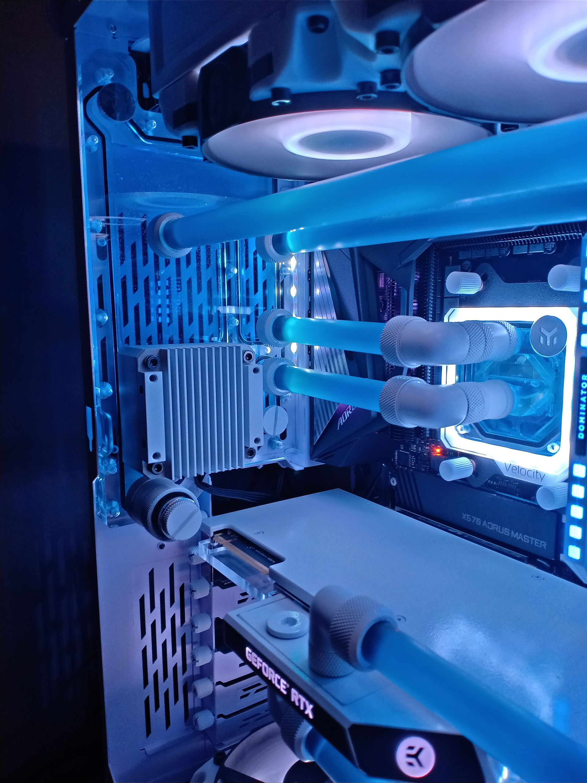 Project AQUA Dynamic XL Custom Distroplates » builds.gg