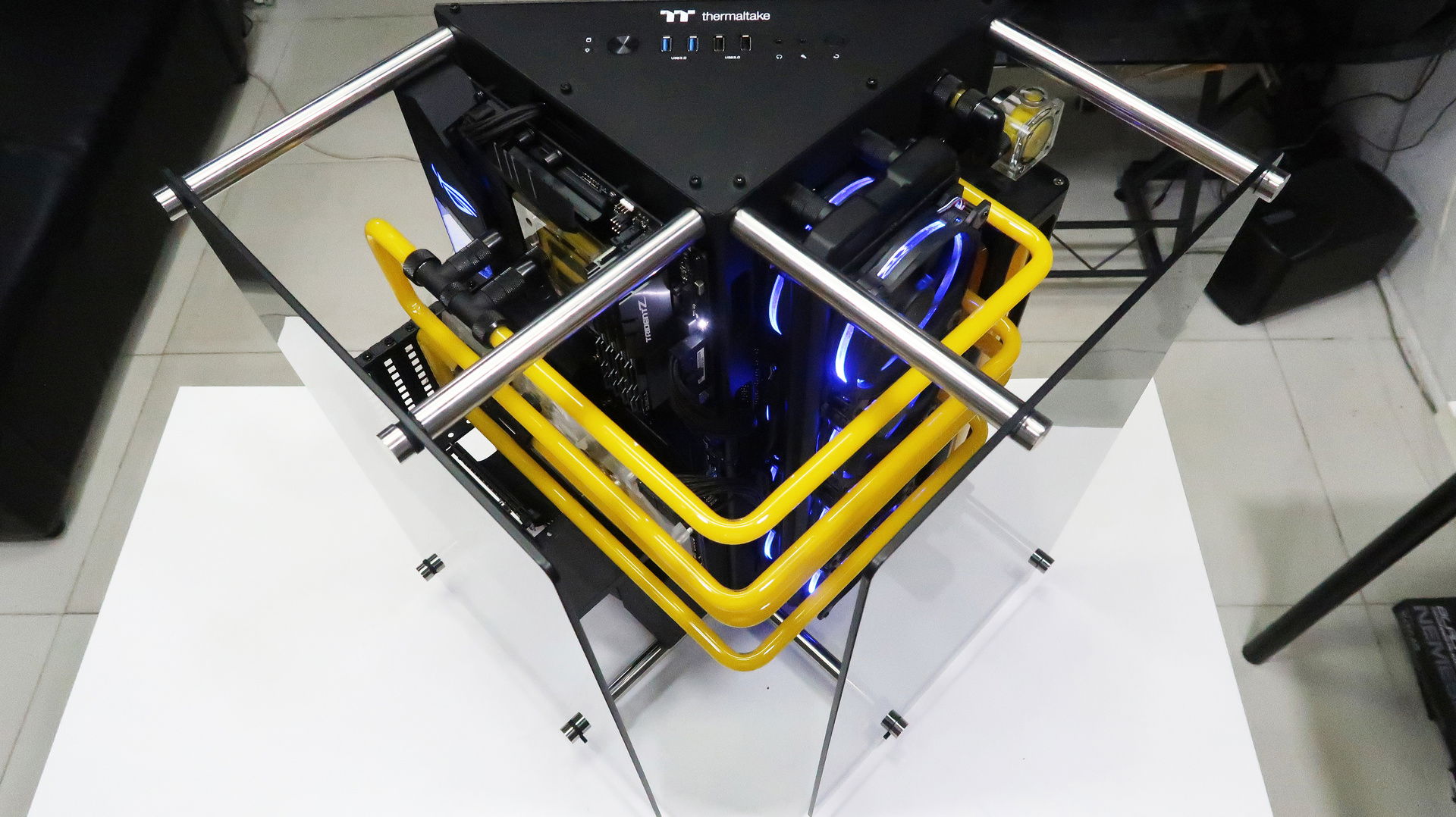 Custom Pc Build #69 " Elise " Black and yellow Asus Gaming Pc on a ...