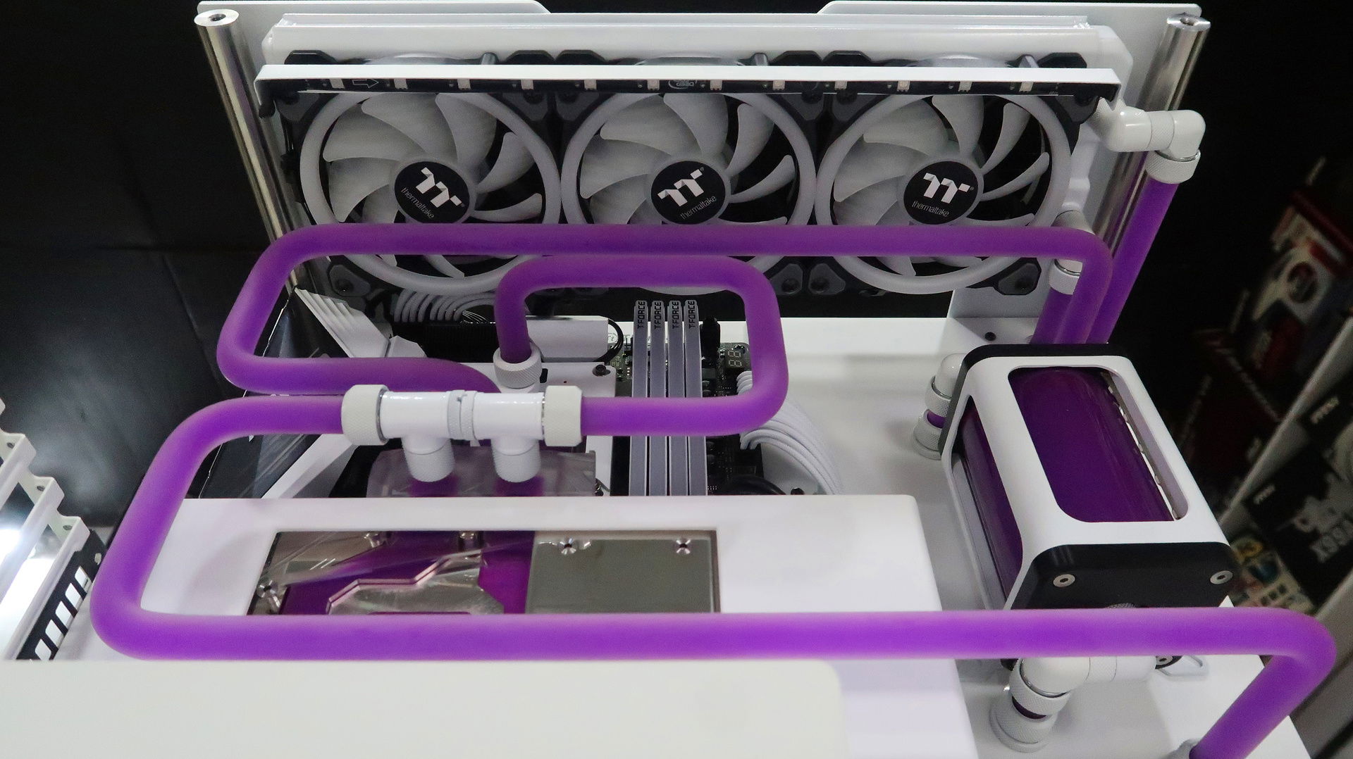 Custom Pc Build #73 "Purple Snow" A simple i7 10700k Cpu on a ...