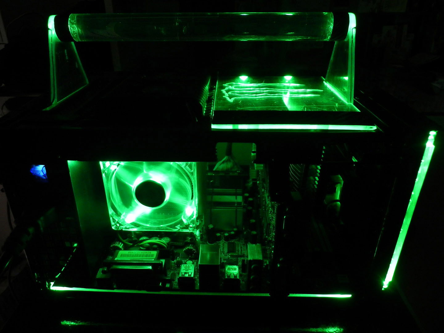 Monster Energy LAN Party Box » builds.gg