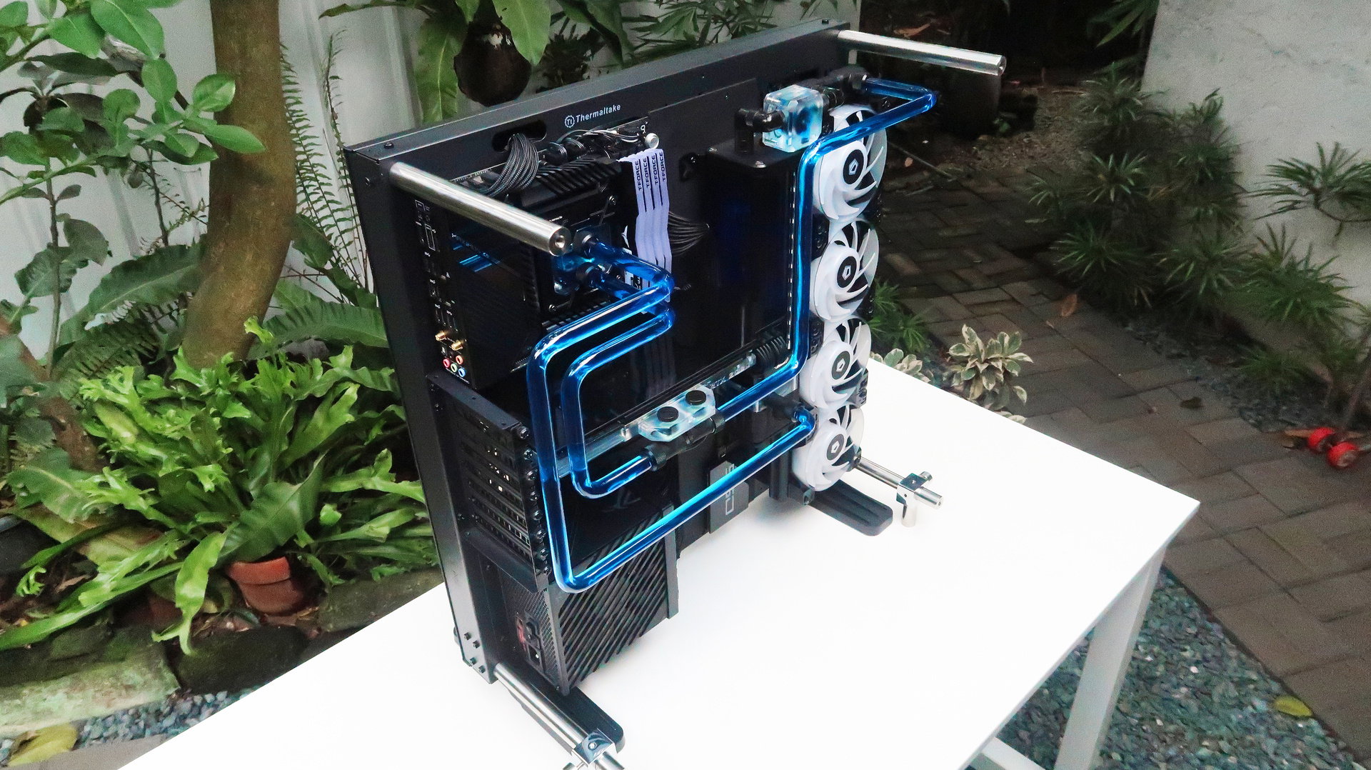 Custom Pc Build #80 "Mystique" A very simple i9, RTX Gaming Pc on a ...
