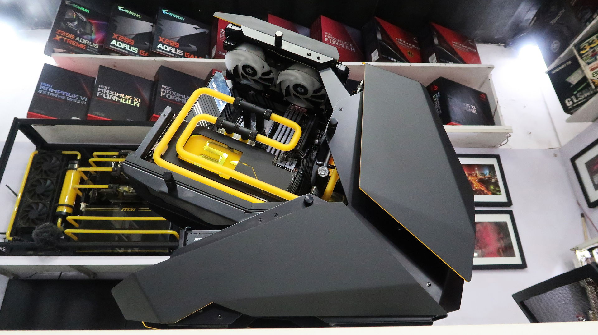 Custom Pc Build #81 "EVE" A futuristic gaming pc on a Jonsbo Mod-5 case ...