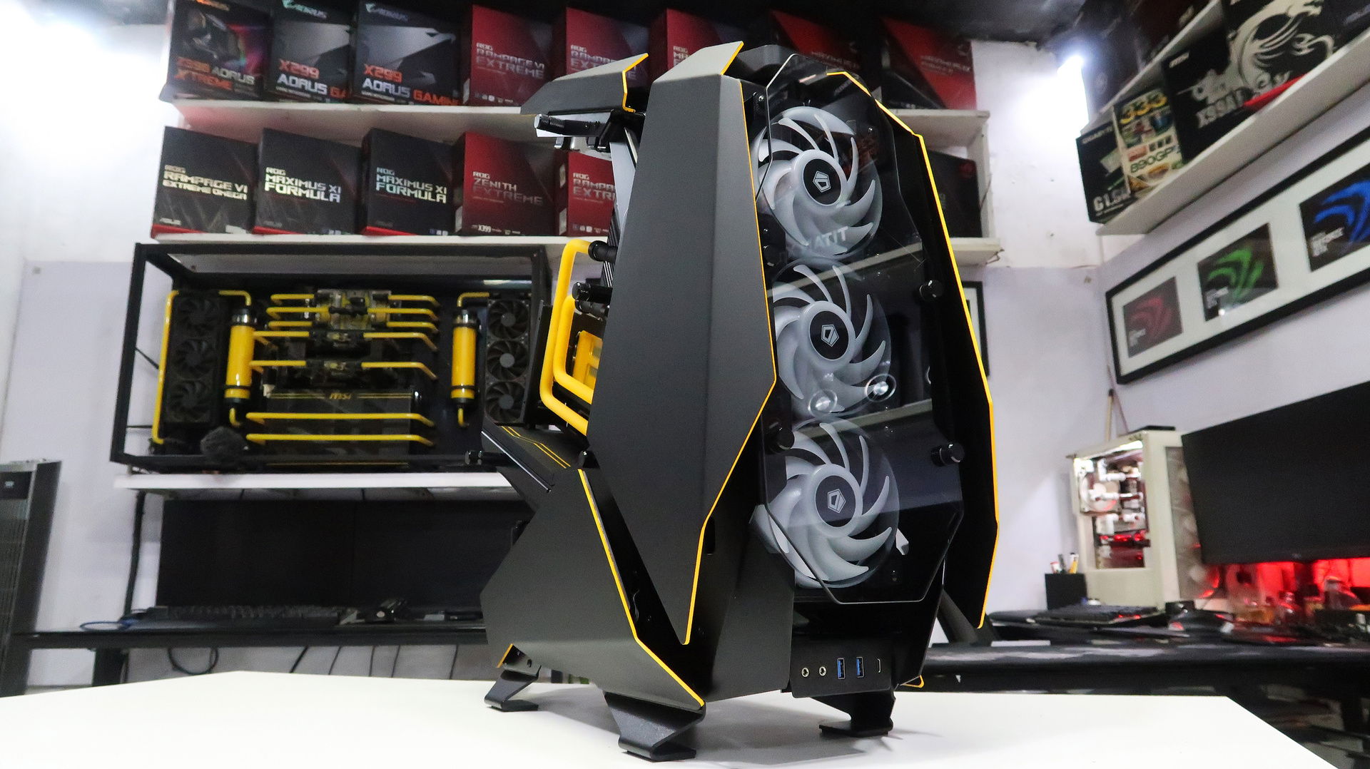 Custom Pc Build #81 "EVE" A futuristic gaming pc on a Jonsbo Mod-5 case ...