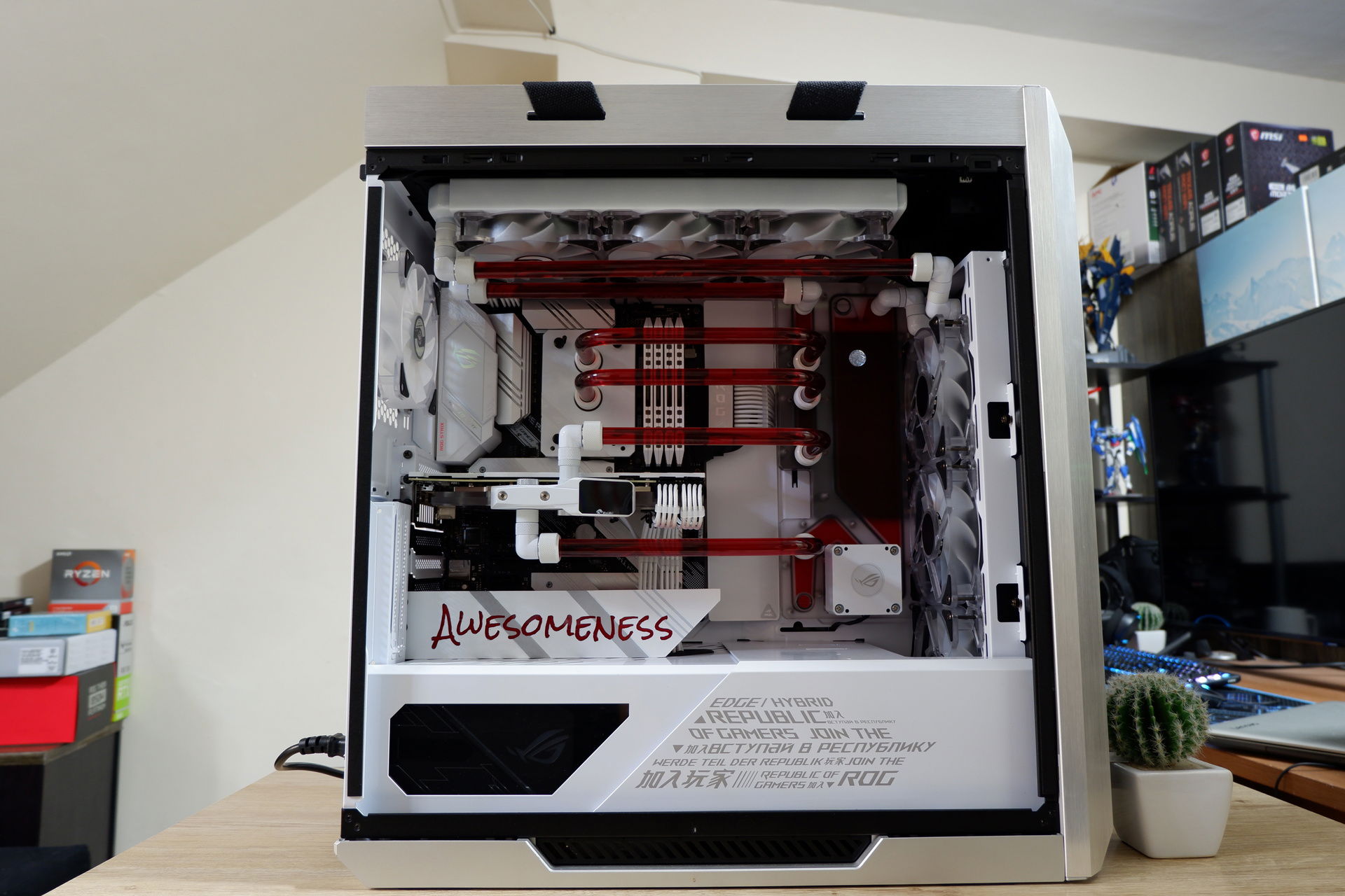 Awesomeness (a white ROG-themed build) » builds.gg