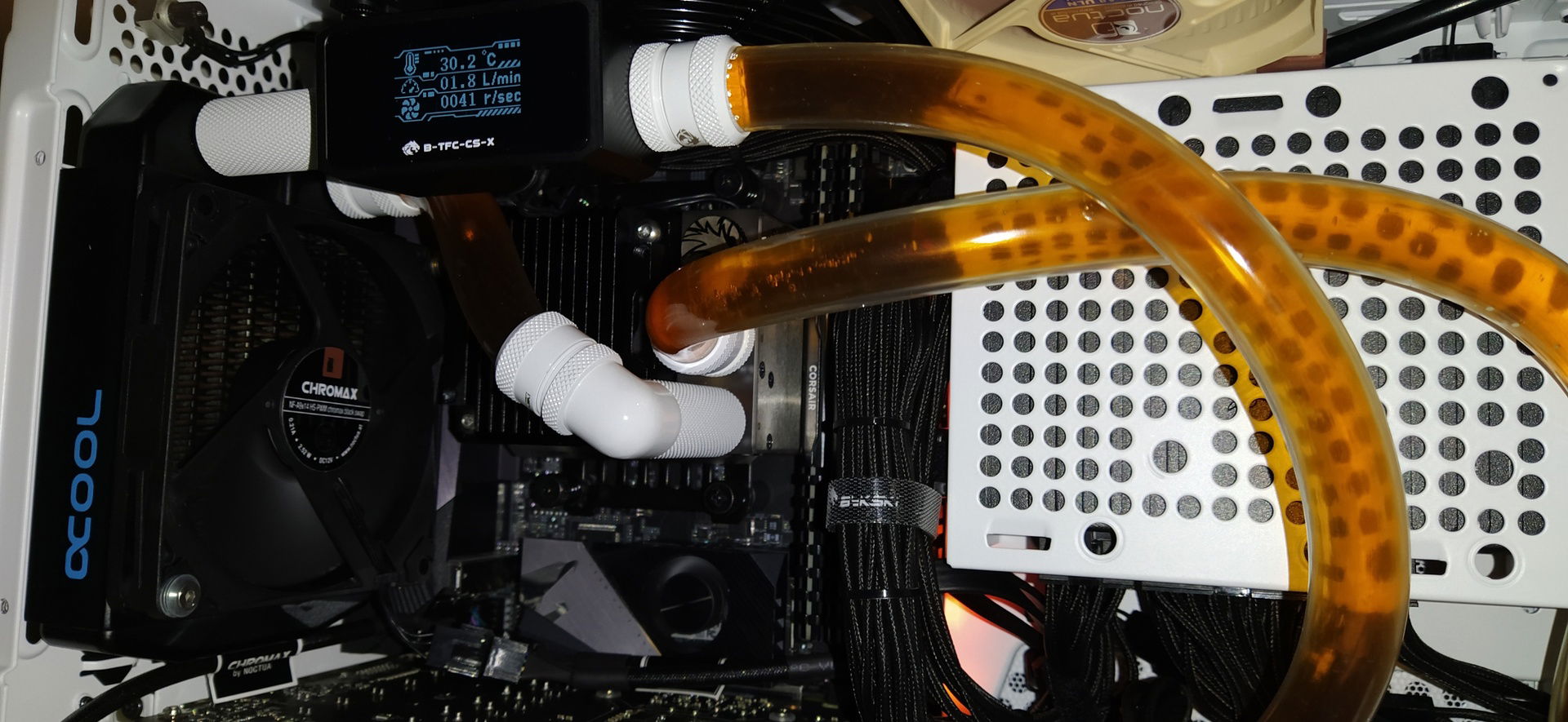 ITX first custom water loop » builds.gg