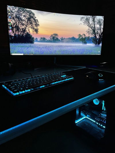 Monochrome Overhaul » builds.gg