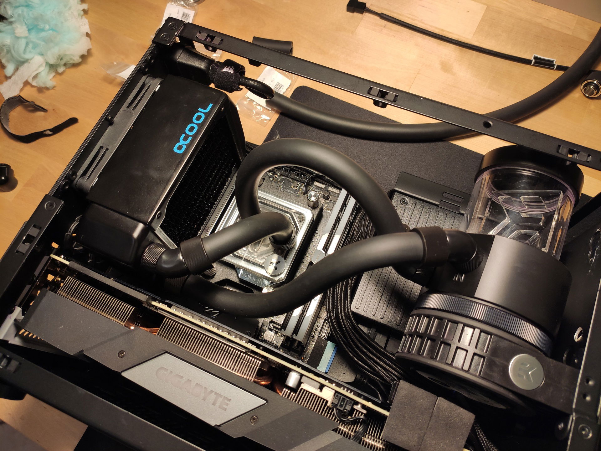 My PC, ncase M1 water cooled » builds.gg