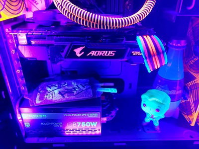 Lian Li O11 XL, custom loop, front distro plate, black & yellow » builds.gg