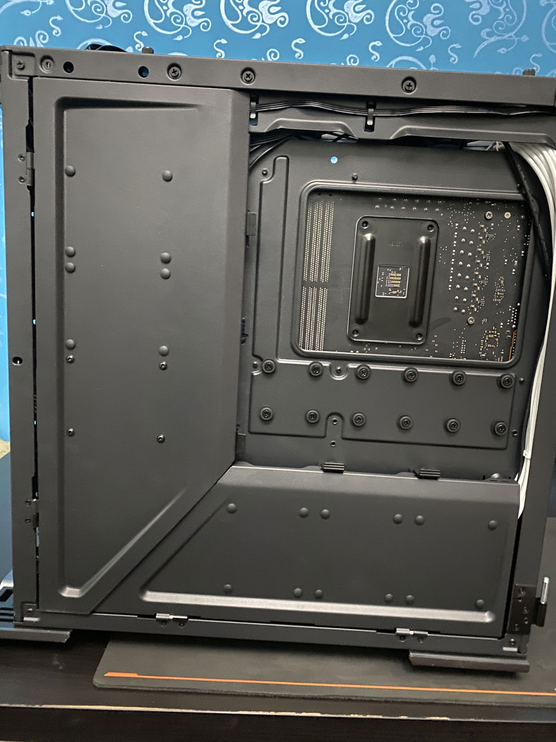 Changed Case to Phanteks Evolv X » builds.gg