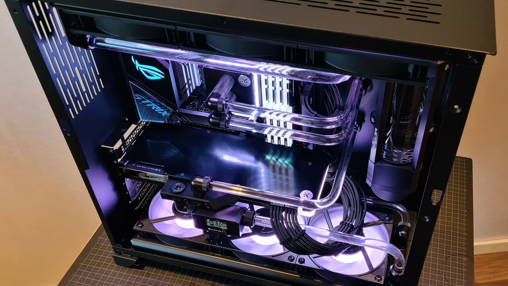 Dynamic Black » builds.gg