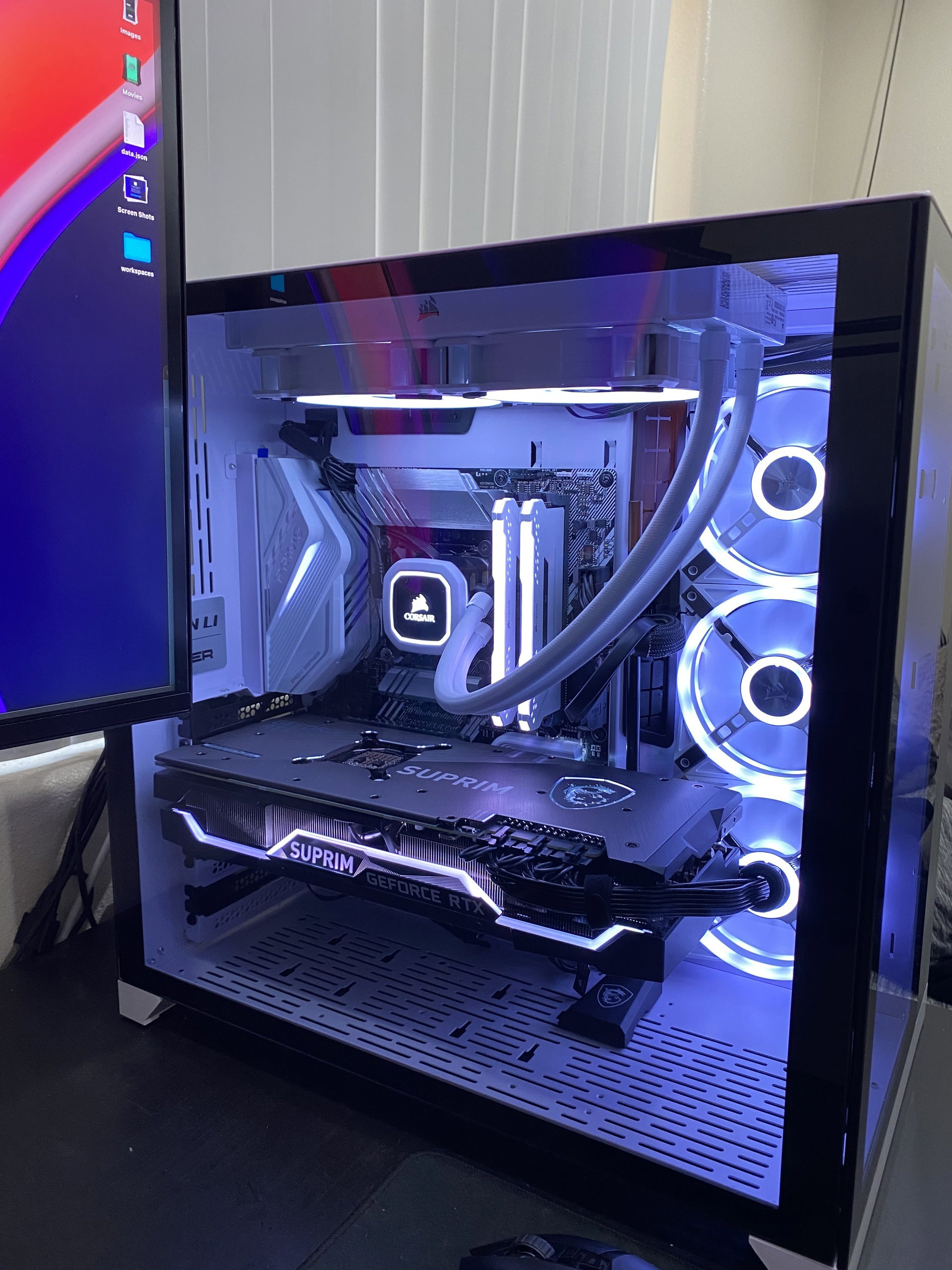 Lian Li White Build and MacBook Setup » builds.gg