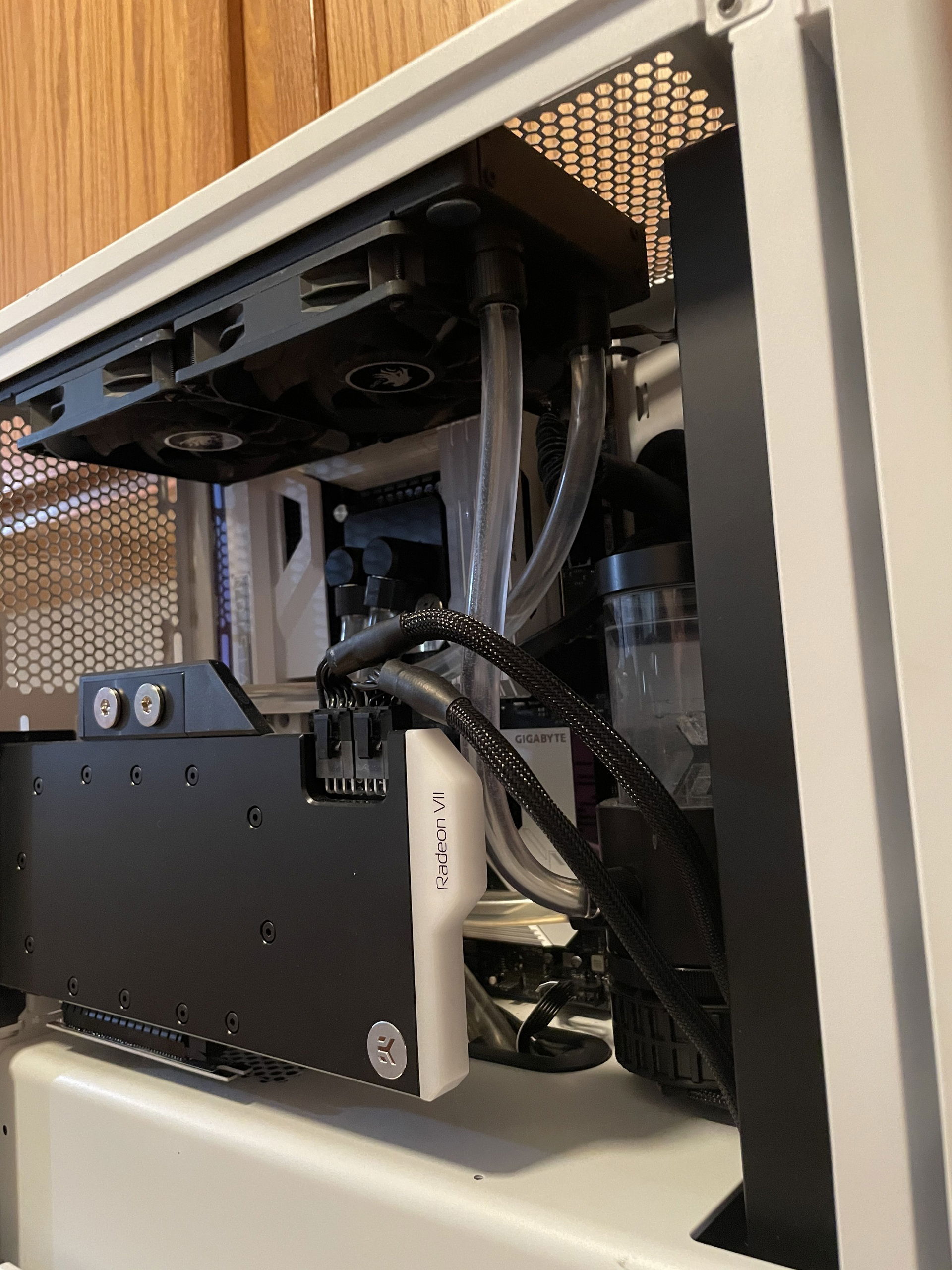 Carbide 275R 11900K 6900 XT Custom Loop » builds.gg