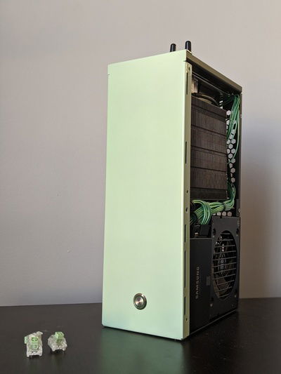 IRON MAN THEME CUSTOM PC » builds.gg