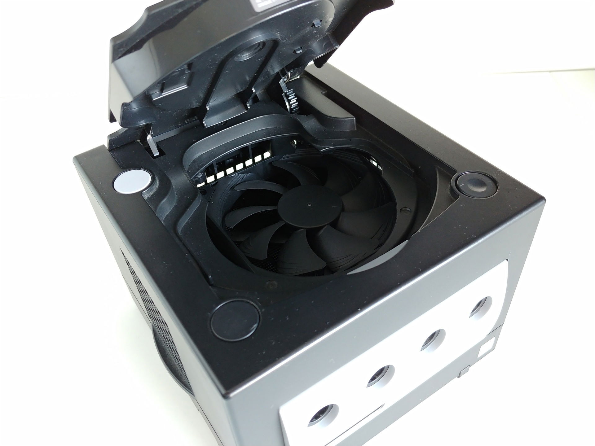 GameCube PC | With working controller ports + more » builds.gg