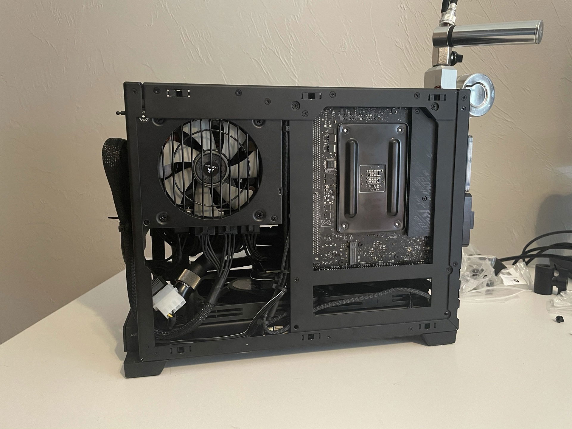 Blackhole - A stealth NCASE M1 custom watercooled build » builds.gg