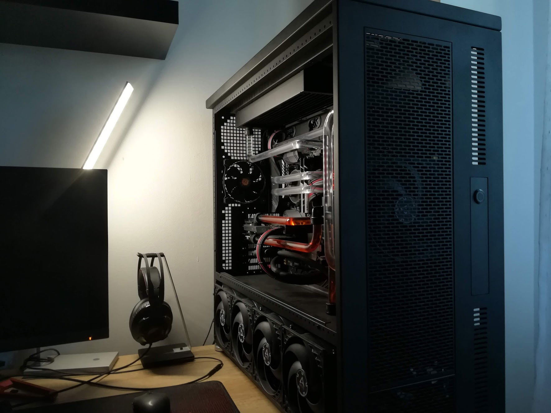 Custom Case » builds.gg