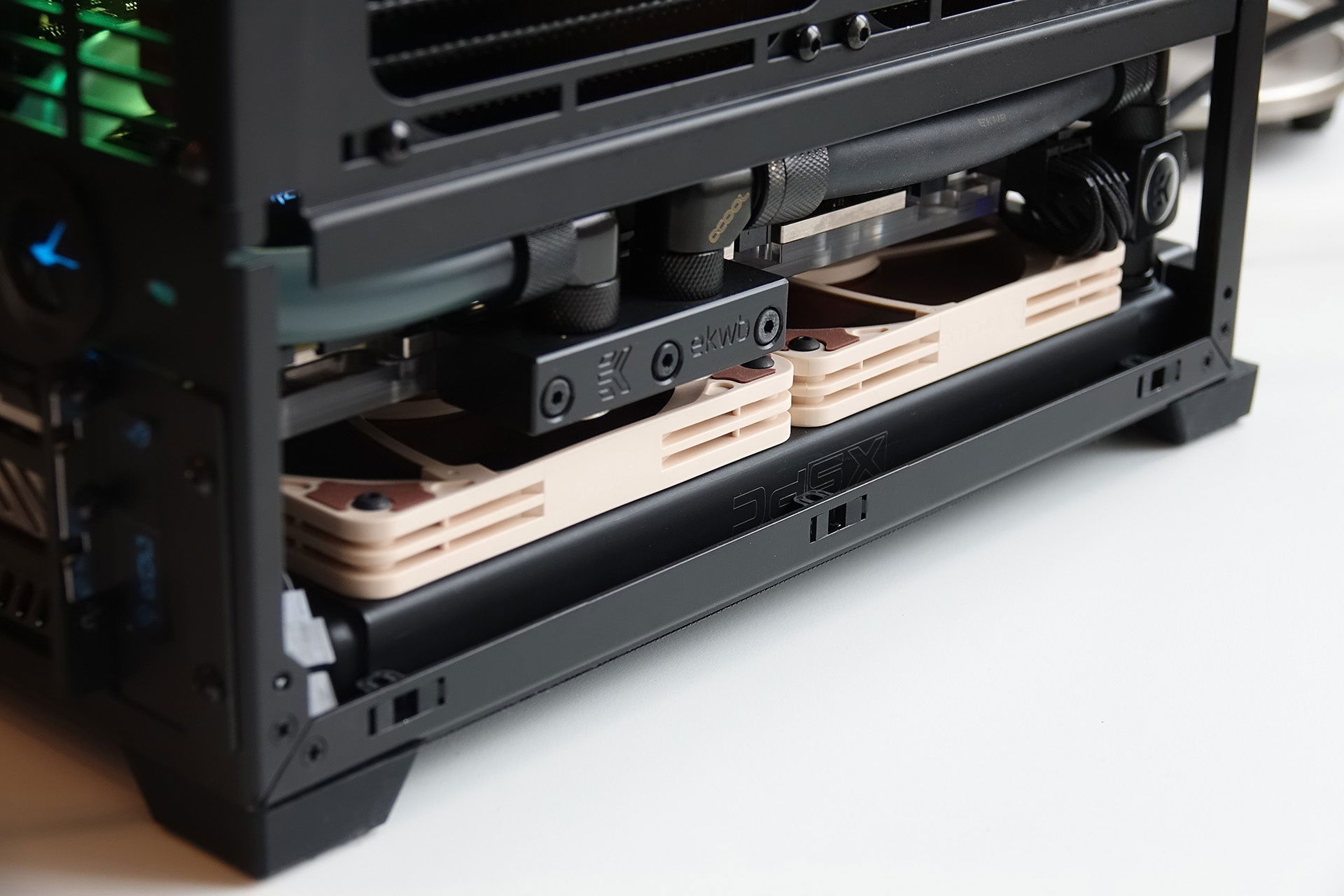 SFF Dual Rad Custom Loop NCase M1 » builds.gg