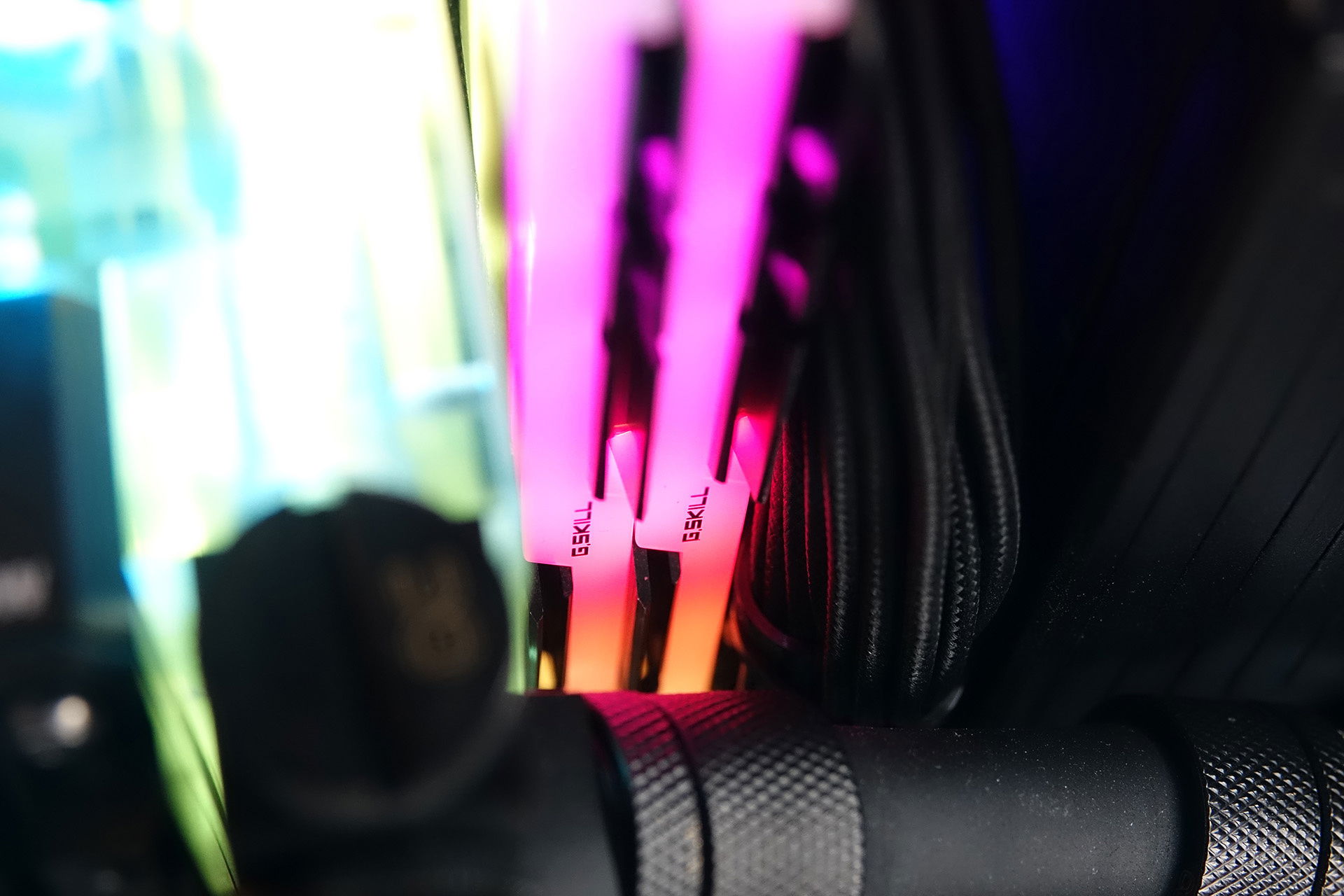 SFF Dual Rad Custom Loop NCase M1 » builds.gg