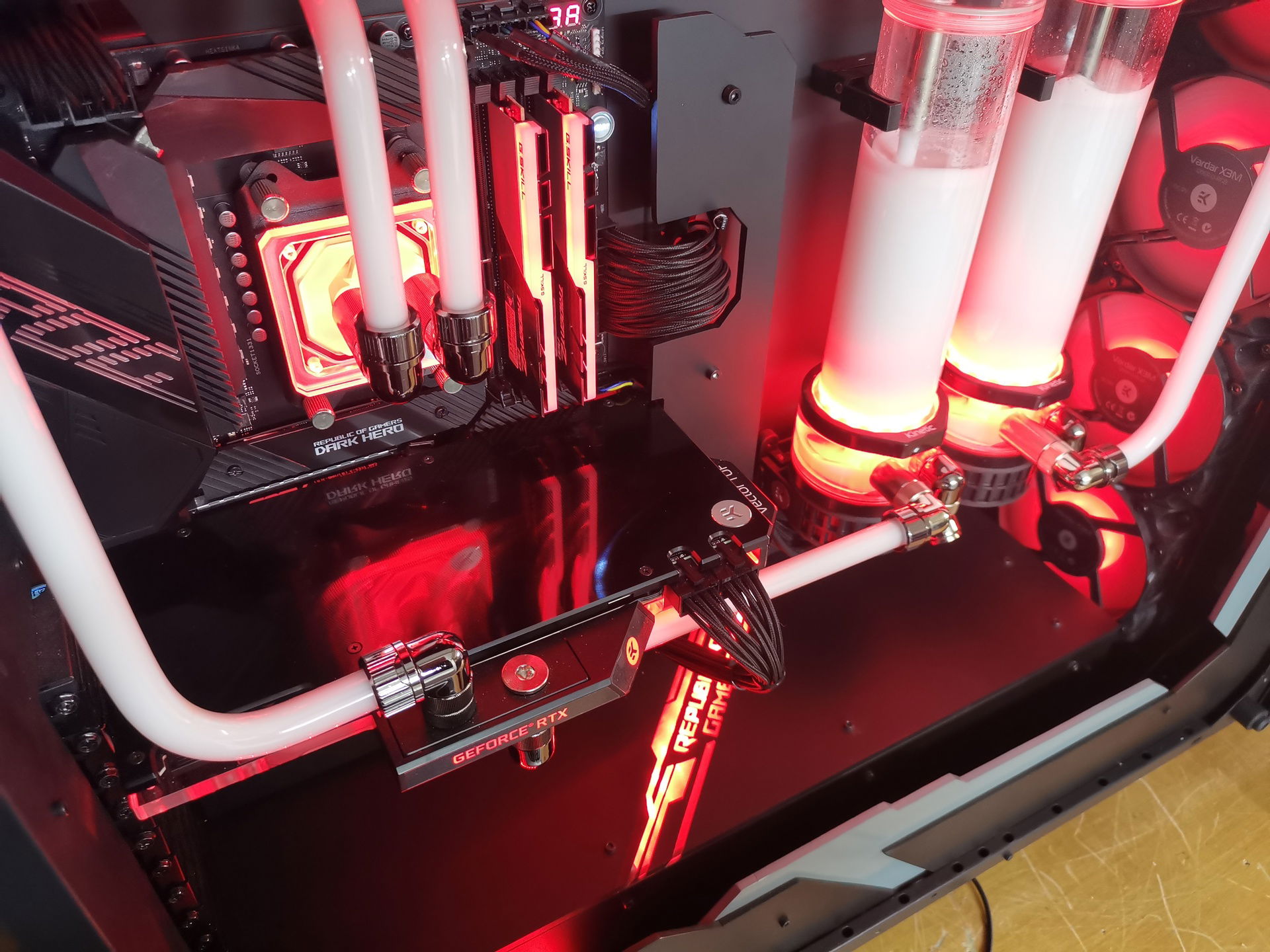 Customer Build. 30 - ROG Zeus » builds.gg