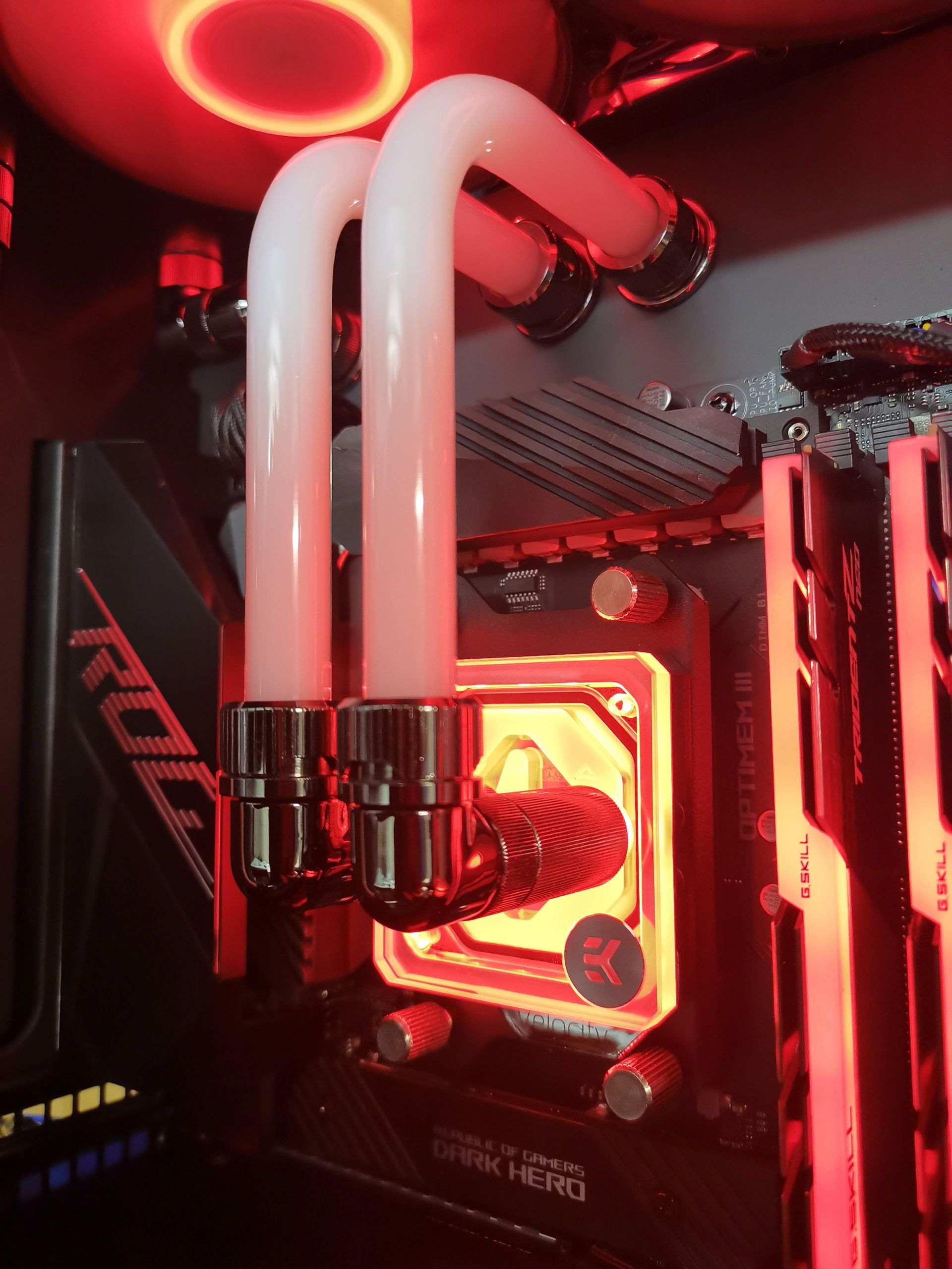 Customer Build. 30 - ROG Zeus » builds.gg