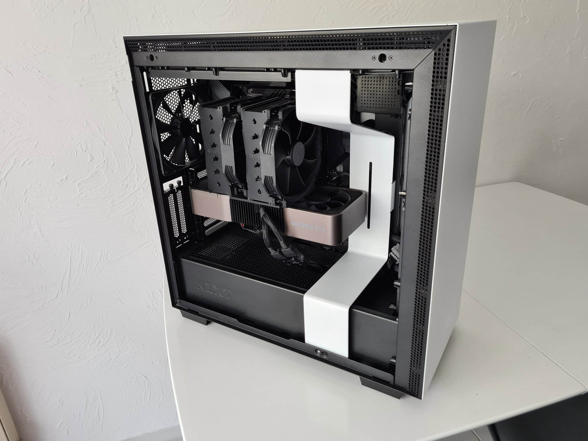 Simple High-end PC » builds.gg