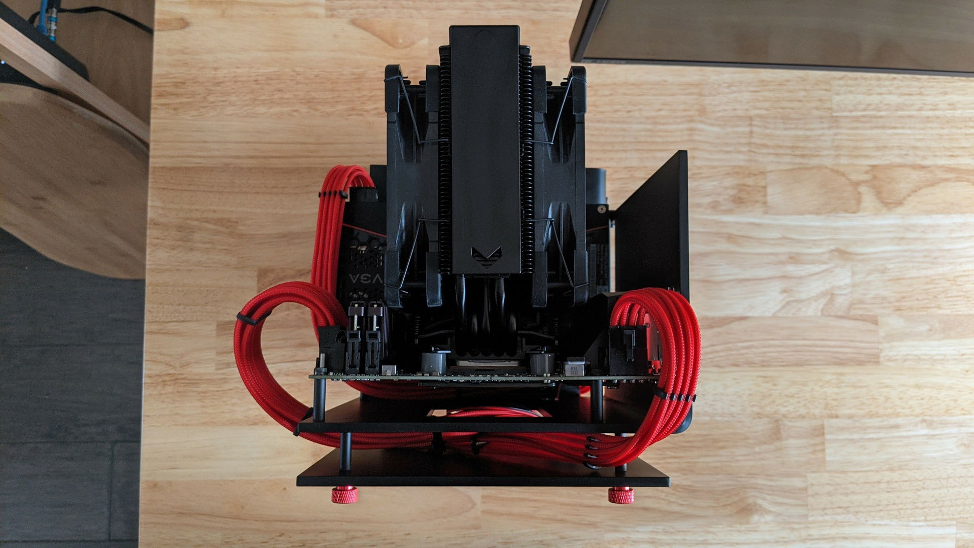 Red & Black Short Stack » builds.gg