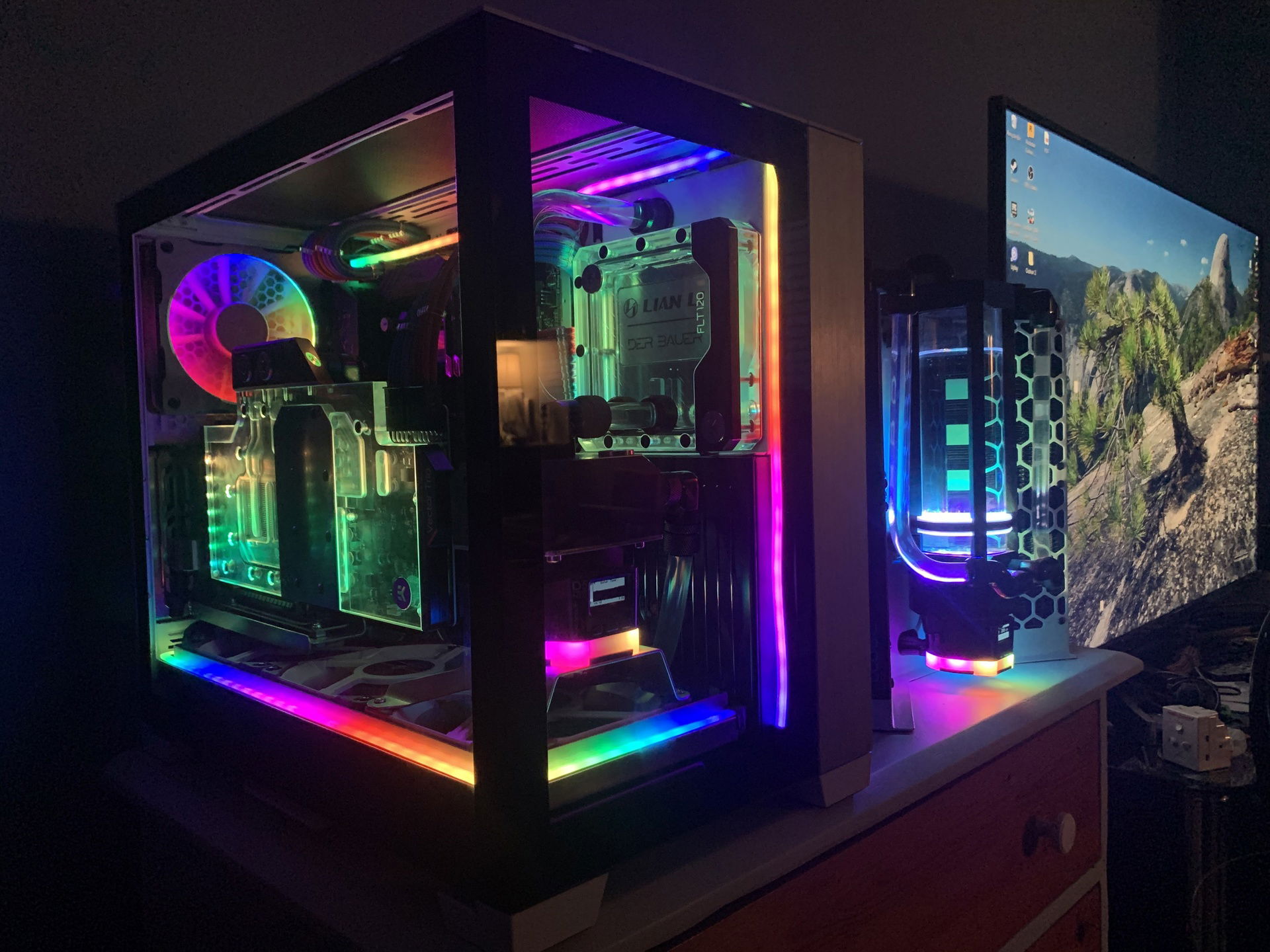 011D Mini with ATX PSU, configaruble internal/external loop. » builds.gg