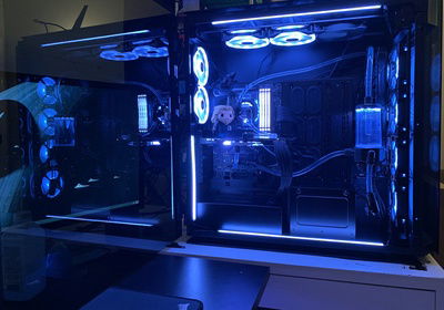 IRON MAN THEME CUSTOM PC » builds.gg