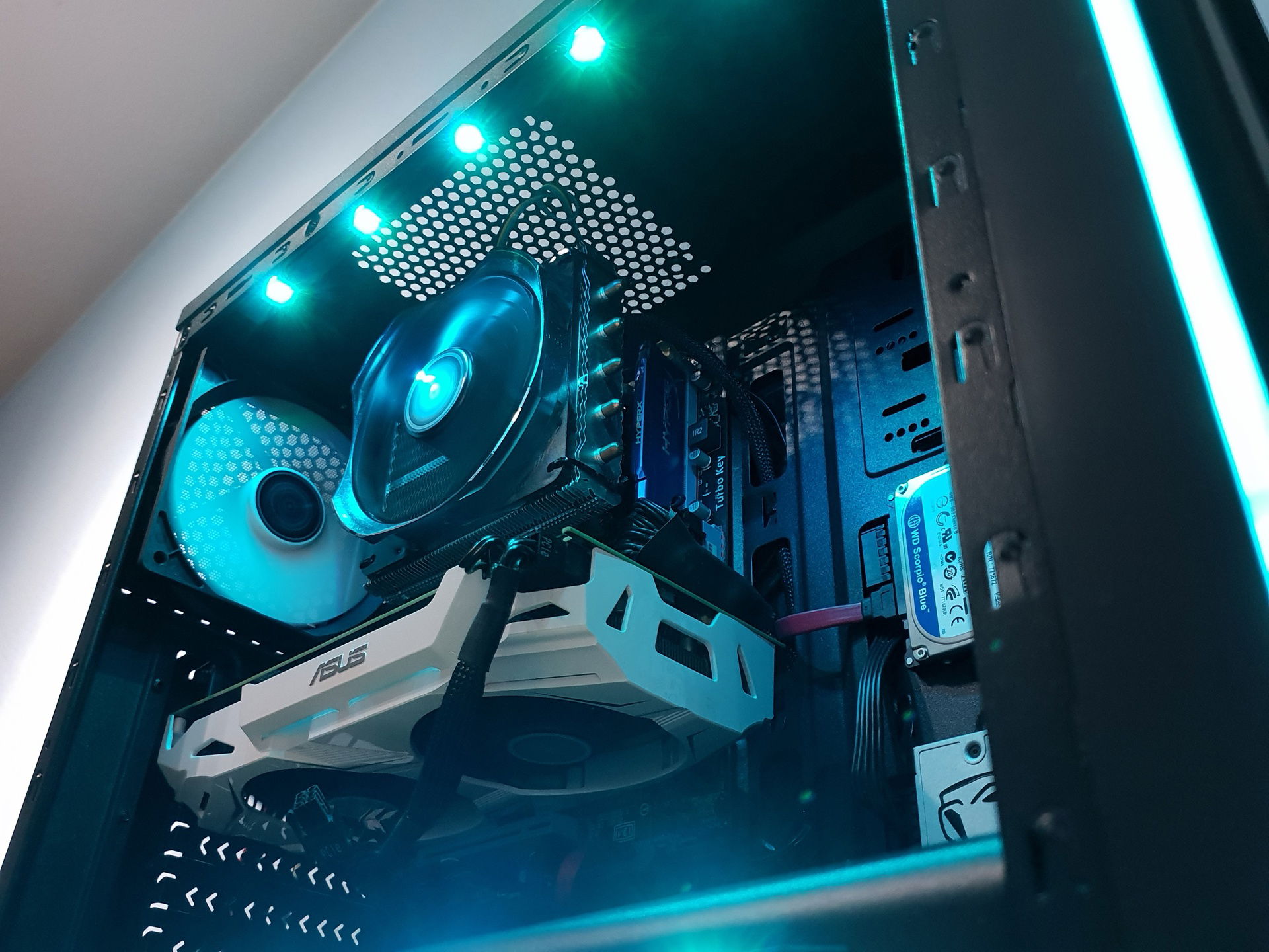 Black Ice (First gaming PC) » builds.gg