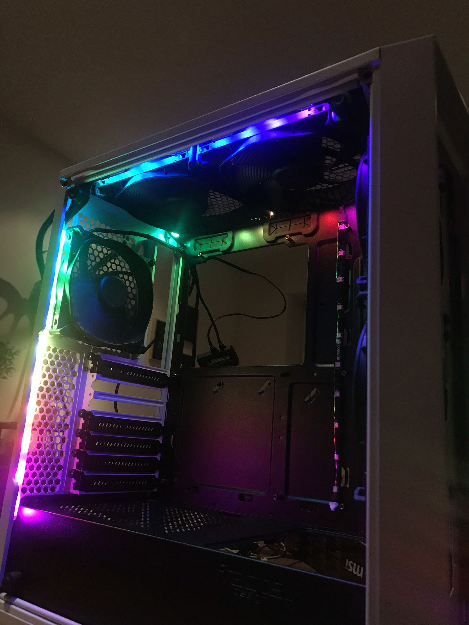 Black&White Meshify C » builds.gg