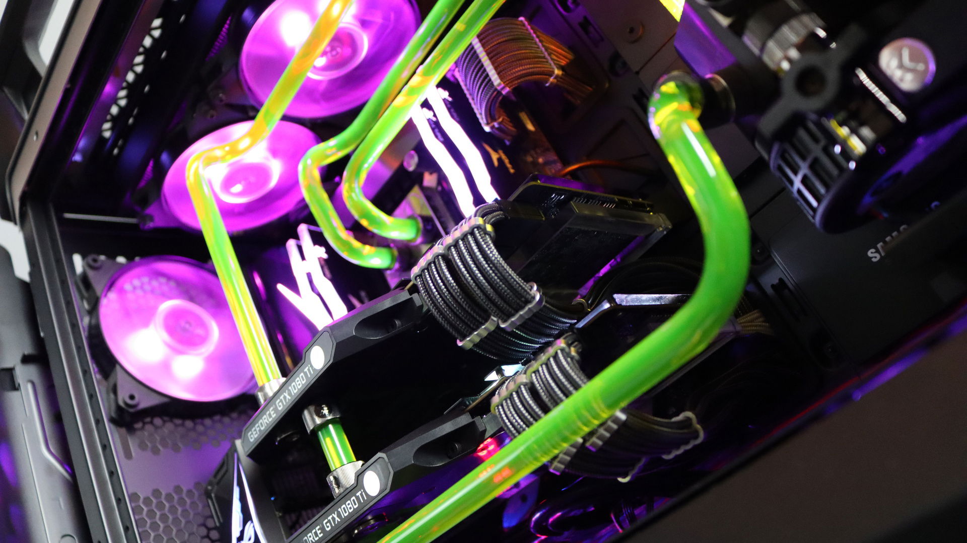 Cooler Master Cosmos C700M » builds.gg