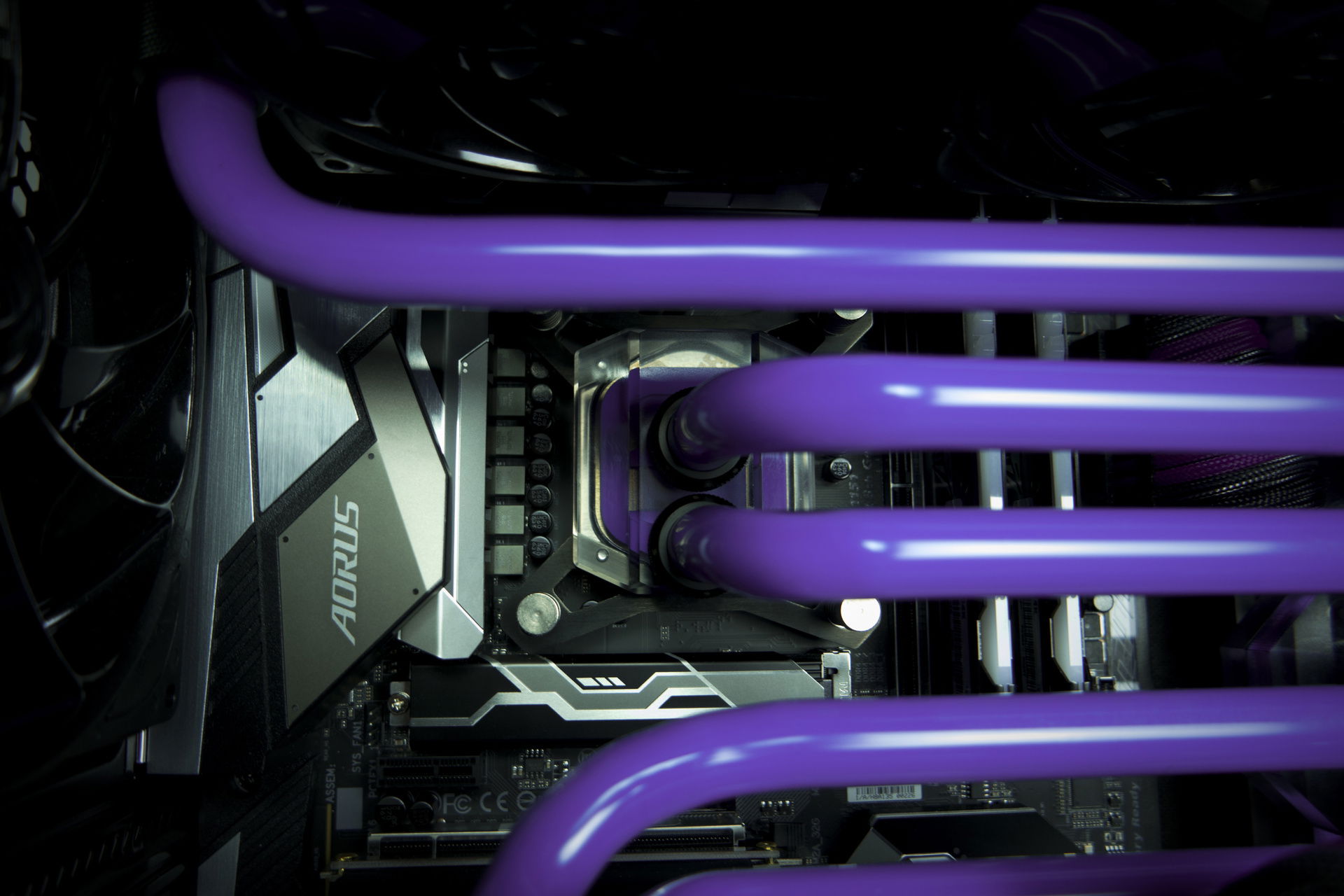 PURPLE PILL "FRACTAL DESIGN DEFINE R6" » builds.gg