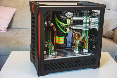 RED gaming pc » builds.gg