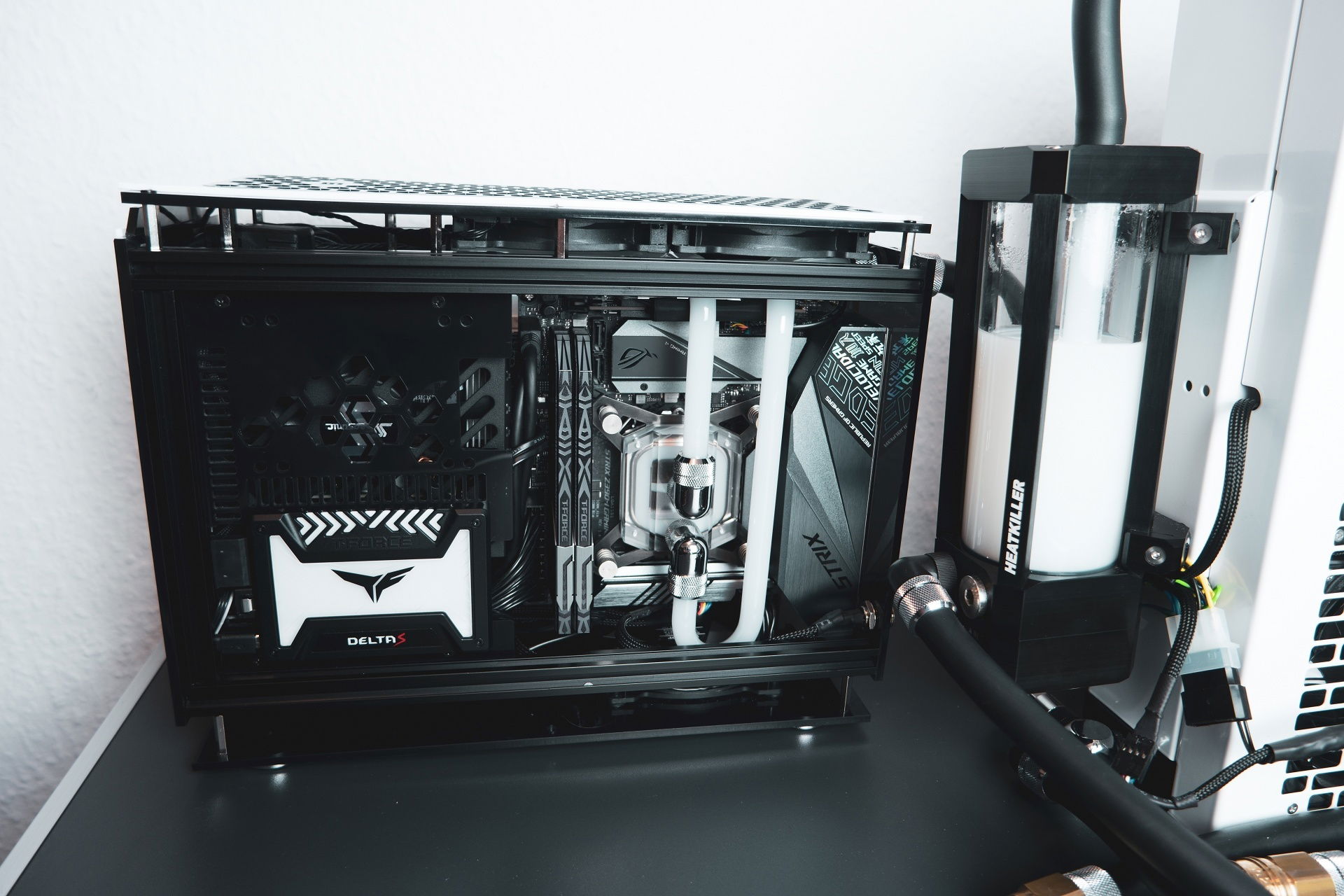 ITX 9900K GEEEK CASE GAMING RIG » builds.gg