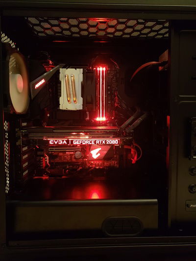 RED gaming pc » builds.gg