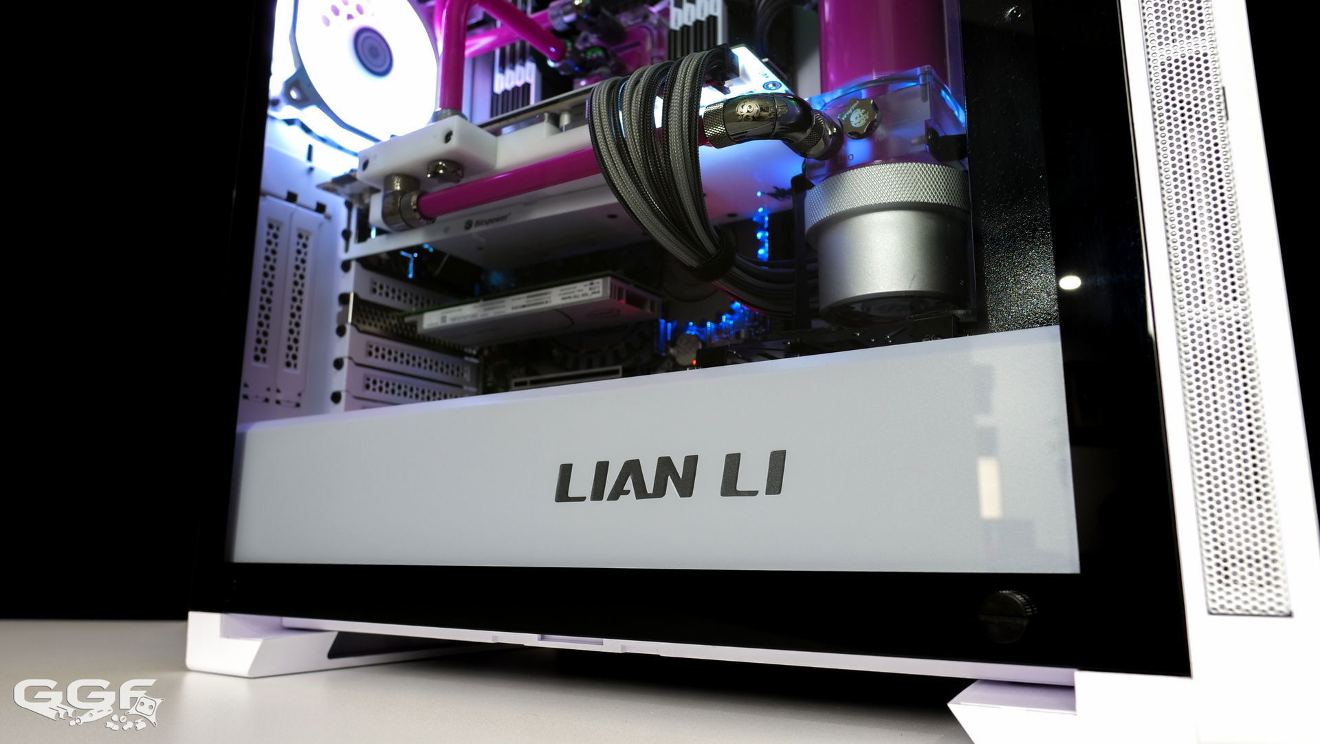 Lian Li Alpha 550 Review Build » builds.gg