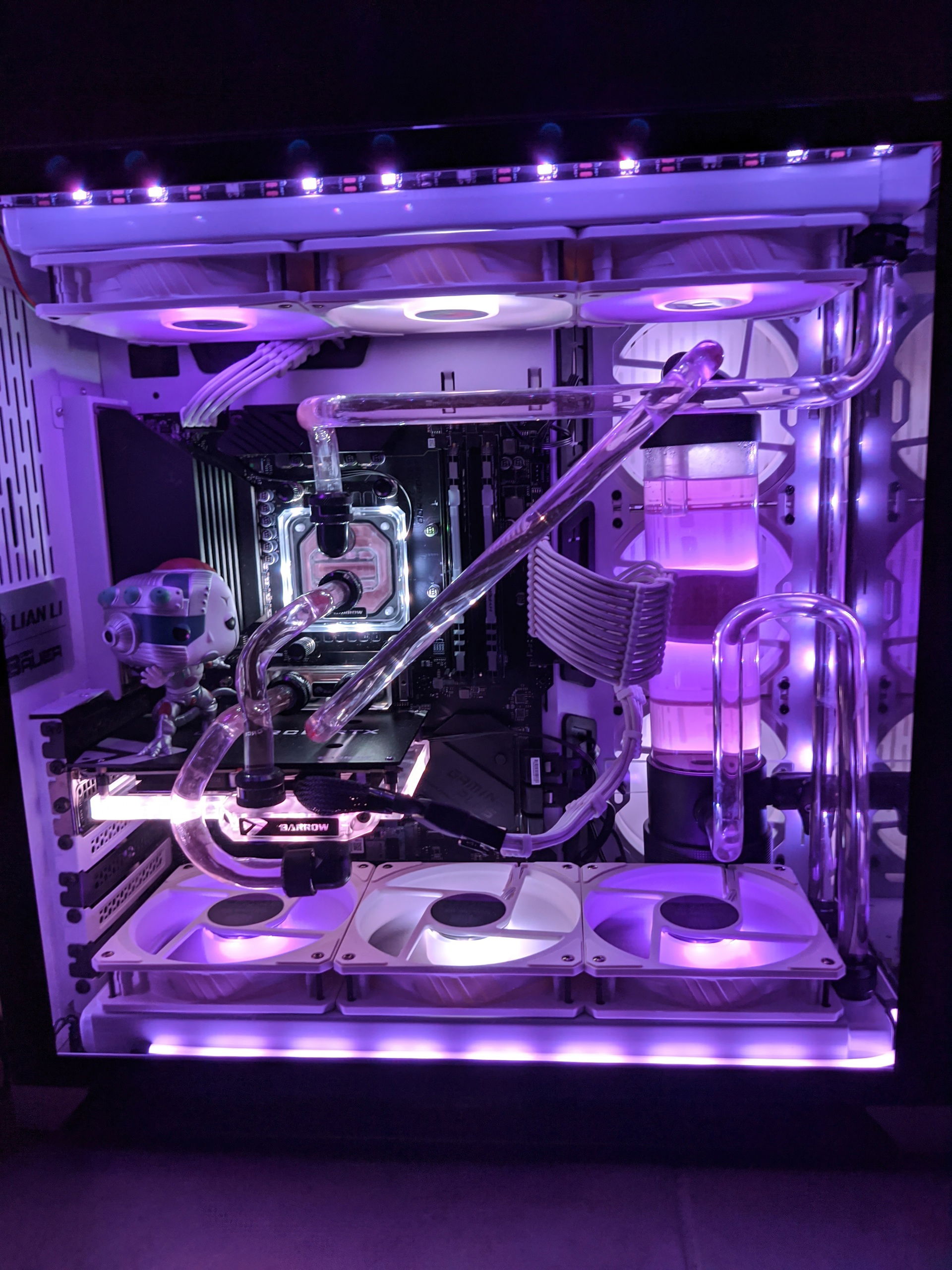 Lian Li O11 Freeza mod » builds.gg