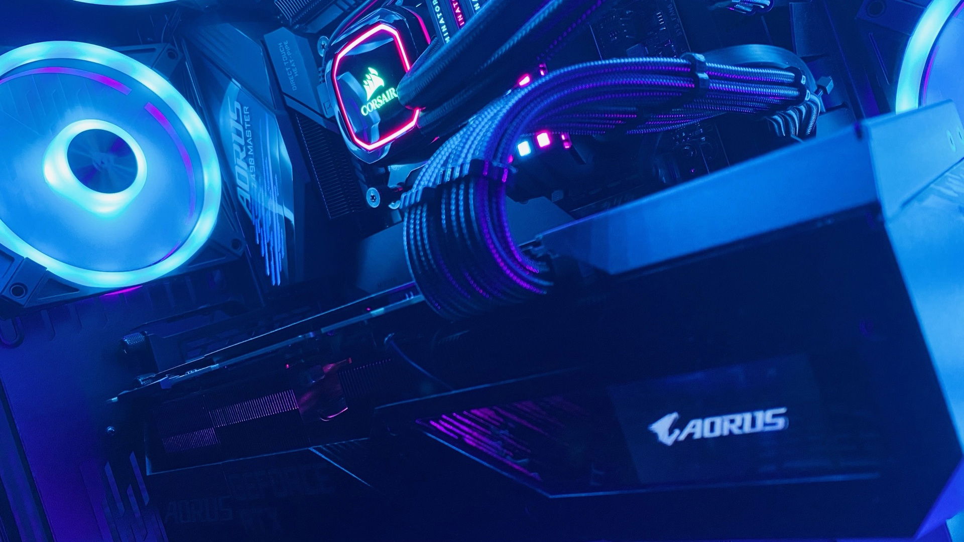Black AORUS with a lot of RGB » builds.gg