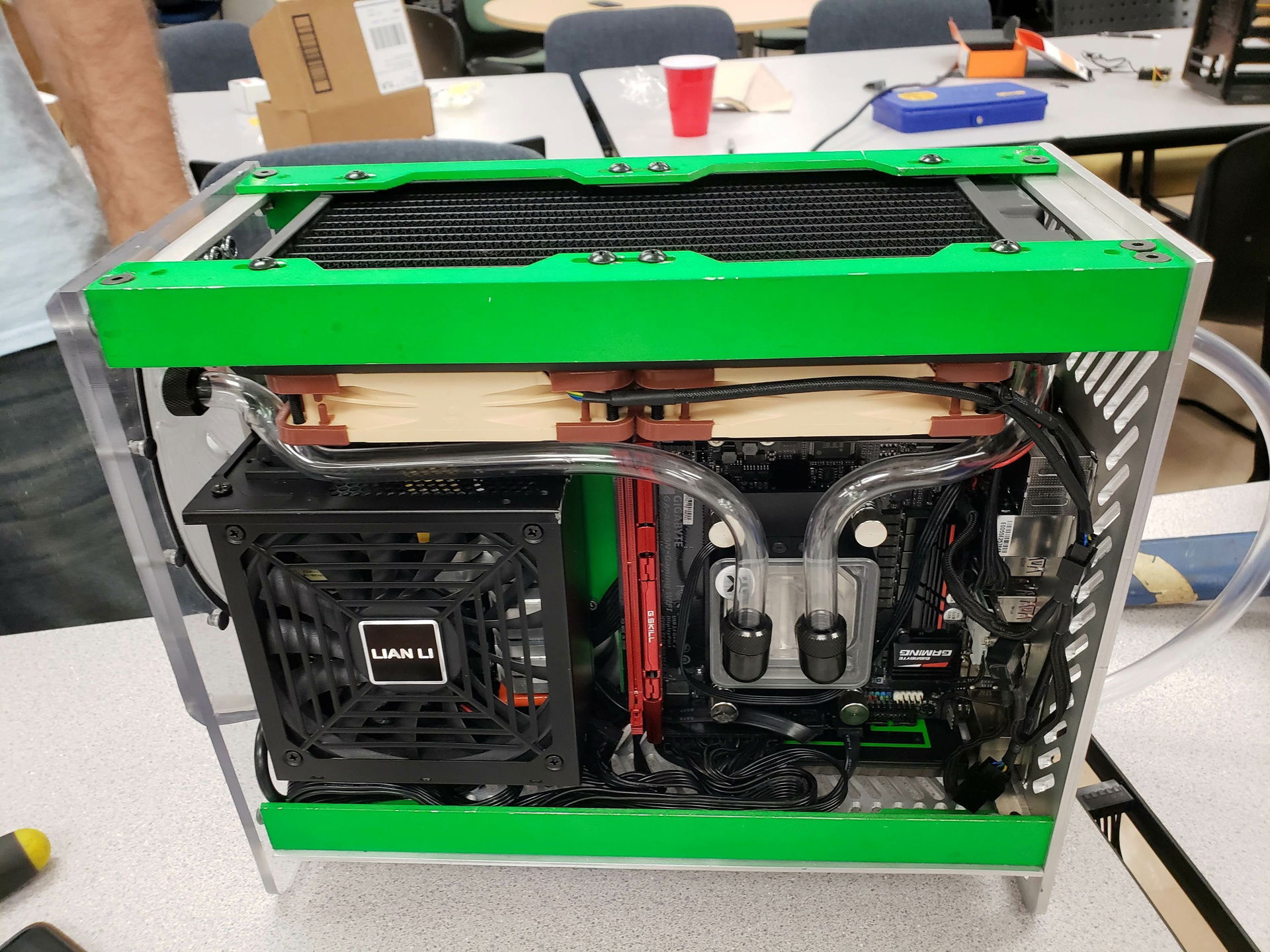 Hardline Custom Compact Lan Case » builds.gg