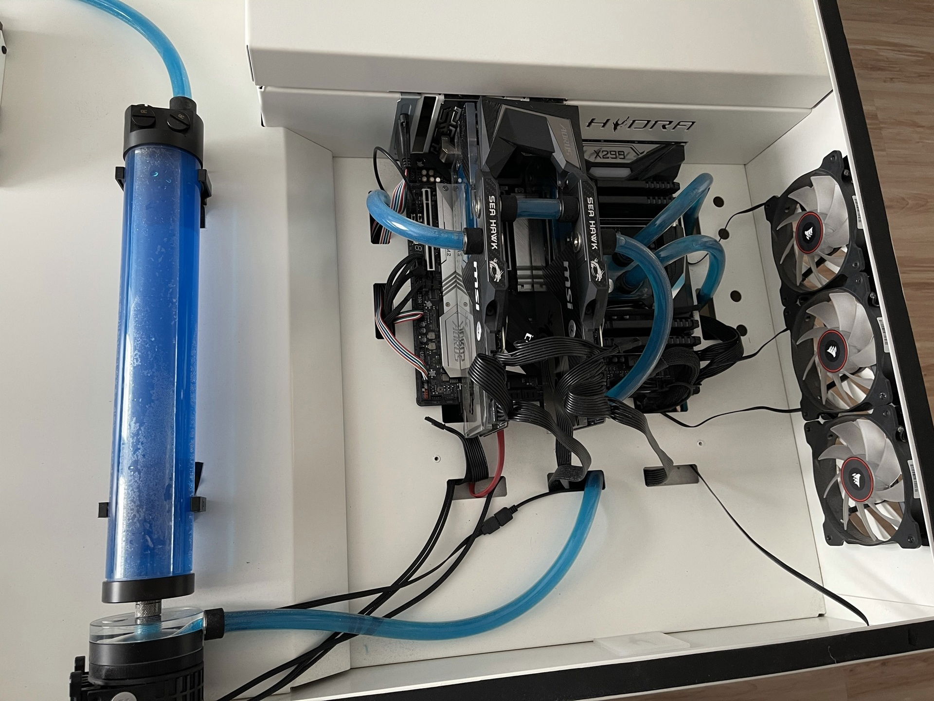 Hydra Desk custom RTX SLI build » builds.gg